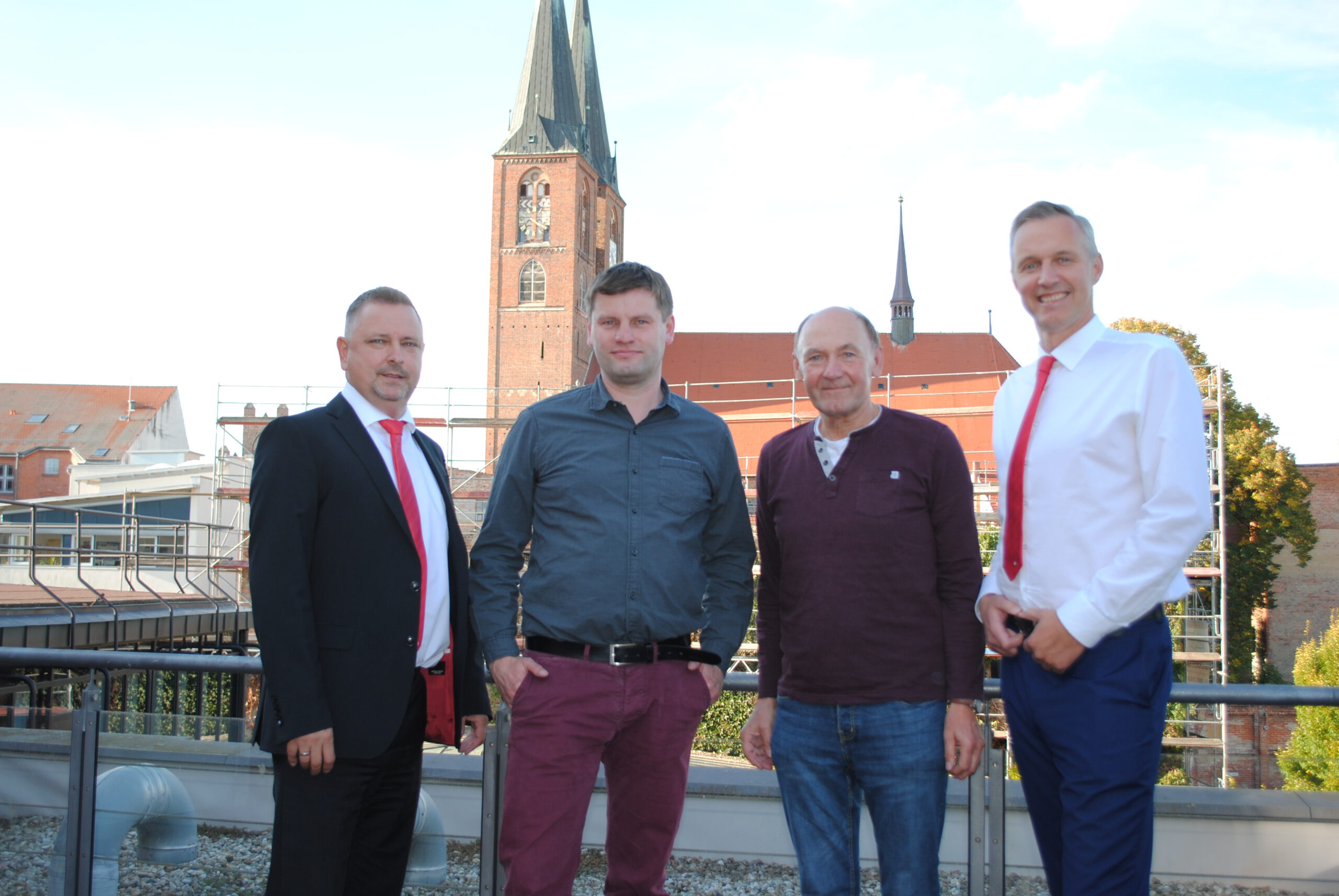 Kreissparkasse Stendal unterstützt KFV in mehreren Bereichen - KFV Fußball Altmark-Ost